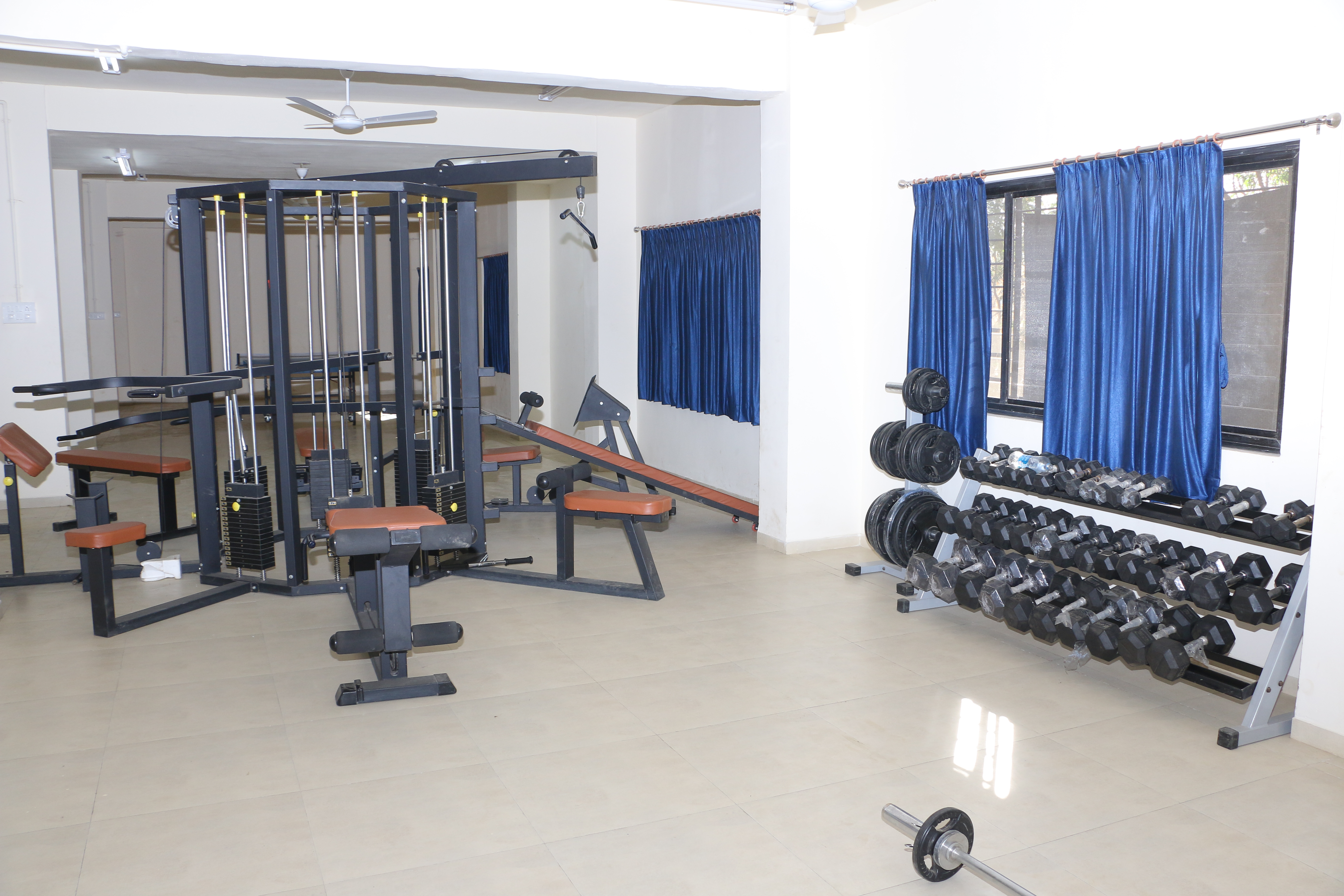 HOSTEL FACILITY SHROFF S R ROTARY INSTITUTE OF CHEMICAL TECHNOLOGY